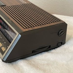 General Electric | Other | Vintage Ge Clock Radio 7466b | Poshmark